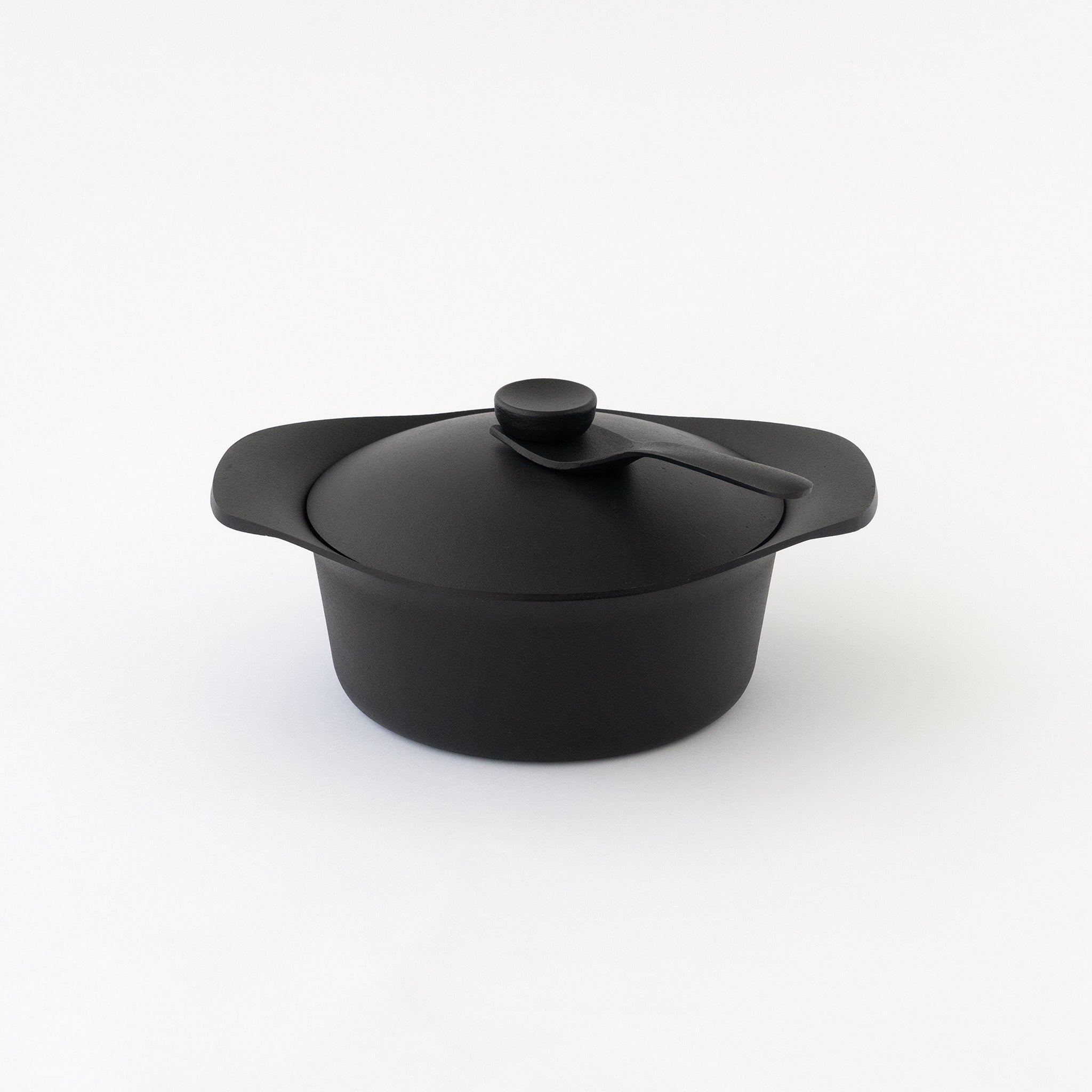 SORI YANAGI / CAST IRON DEEP PAN WITH LID AND HANDLE – the hub